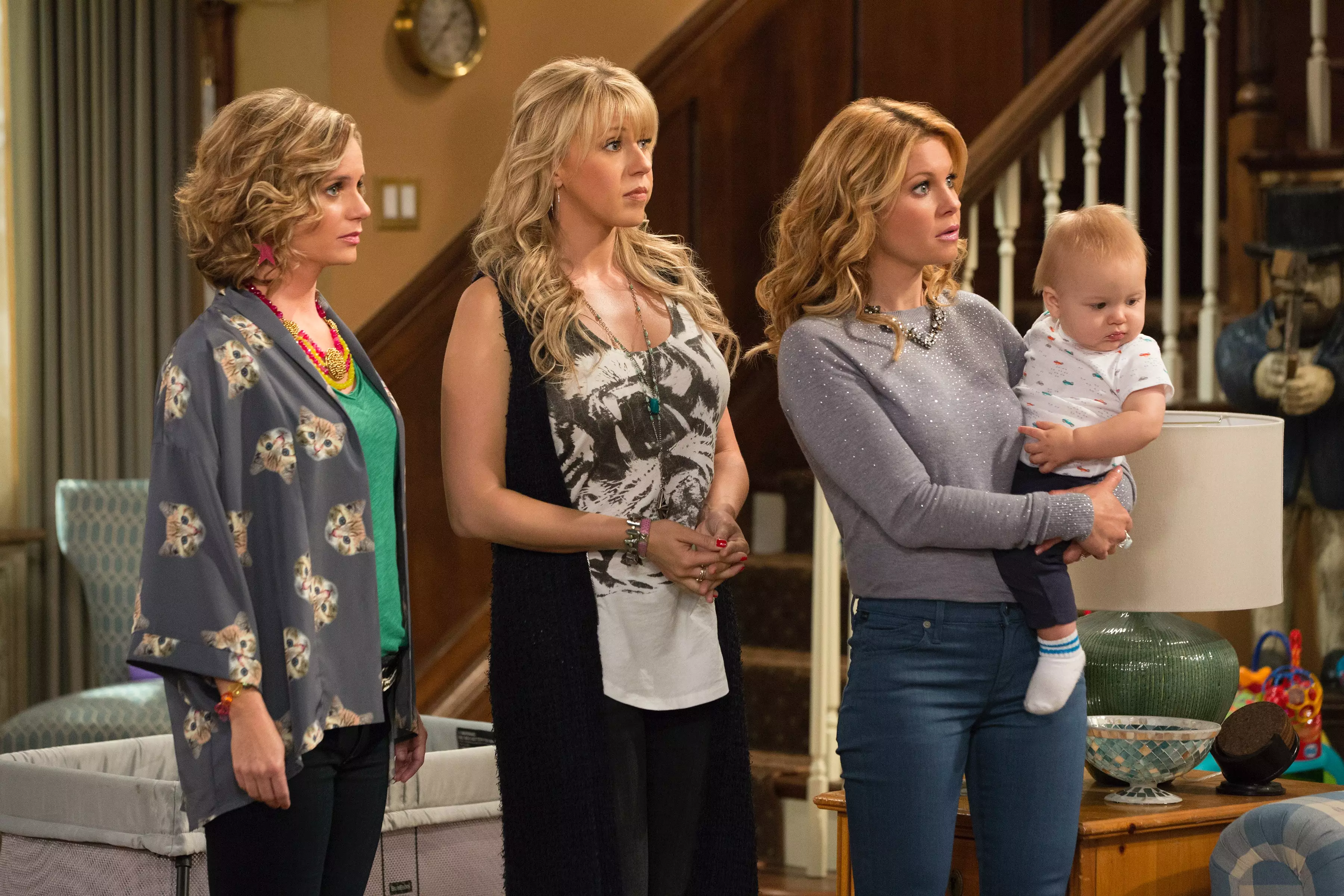 Aṣiri Stephanie Lori 'Fuller House' Yoo Fọ Ọkàn Rẹ 15432_2