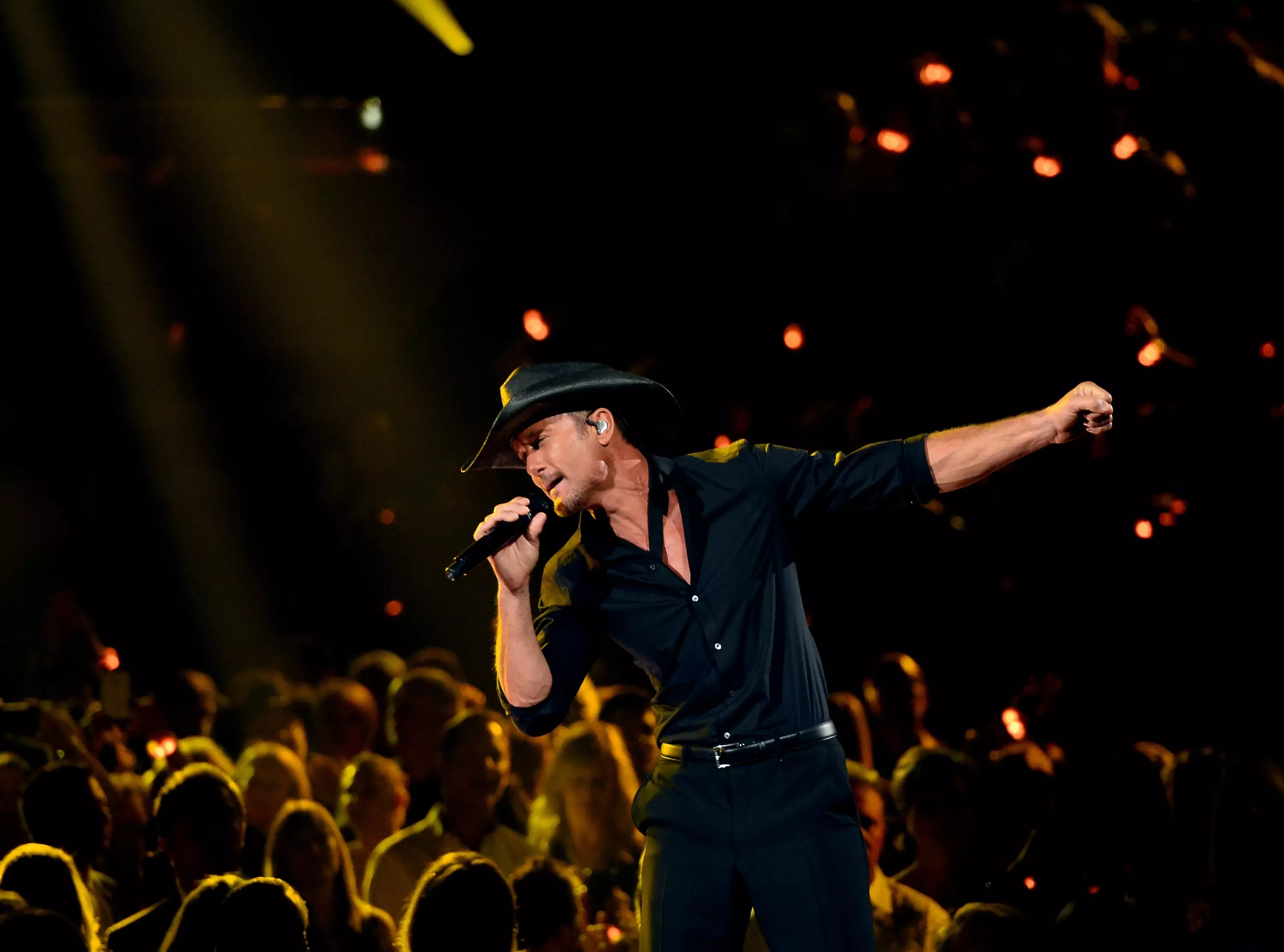 Prestasi 'Humble & Kind' Tim McGraw Dina Penghargaan ACM Serius Pindah