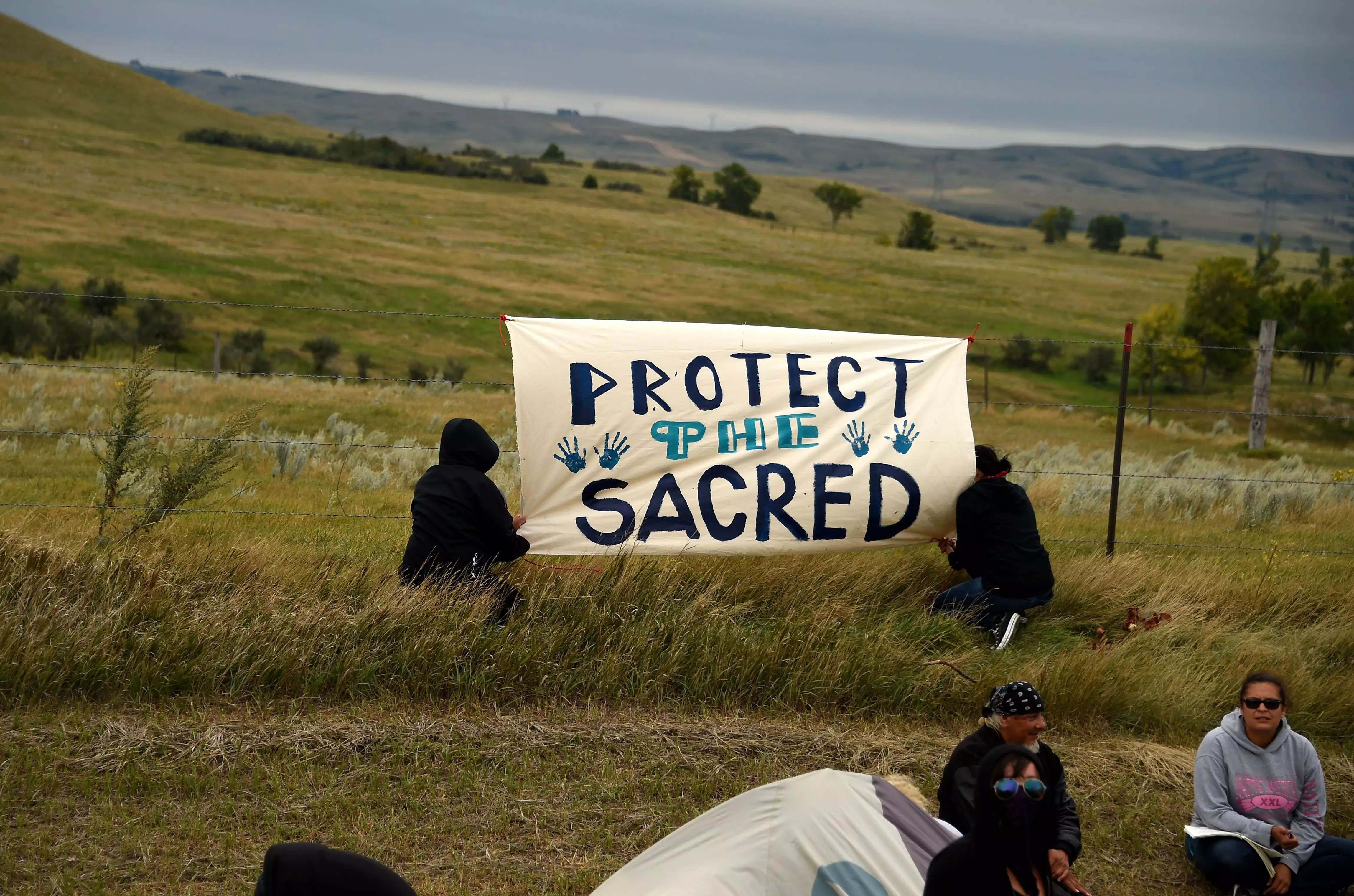 Ihe onye ọ bụla na-echefu maka Rock Standing & The DAPL Protests 20185_2