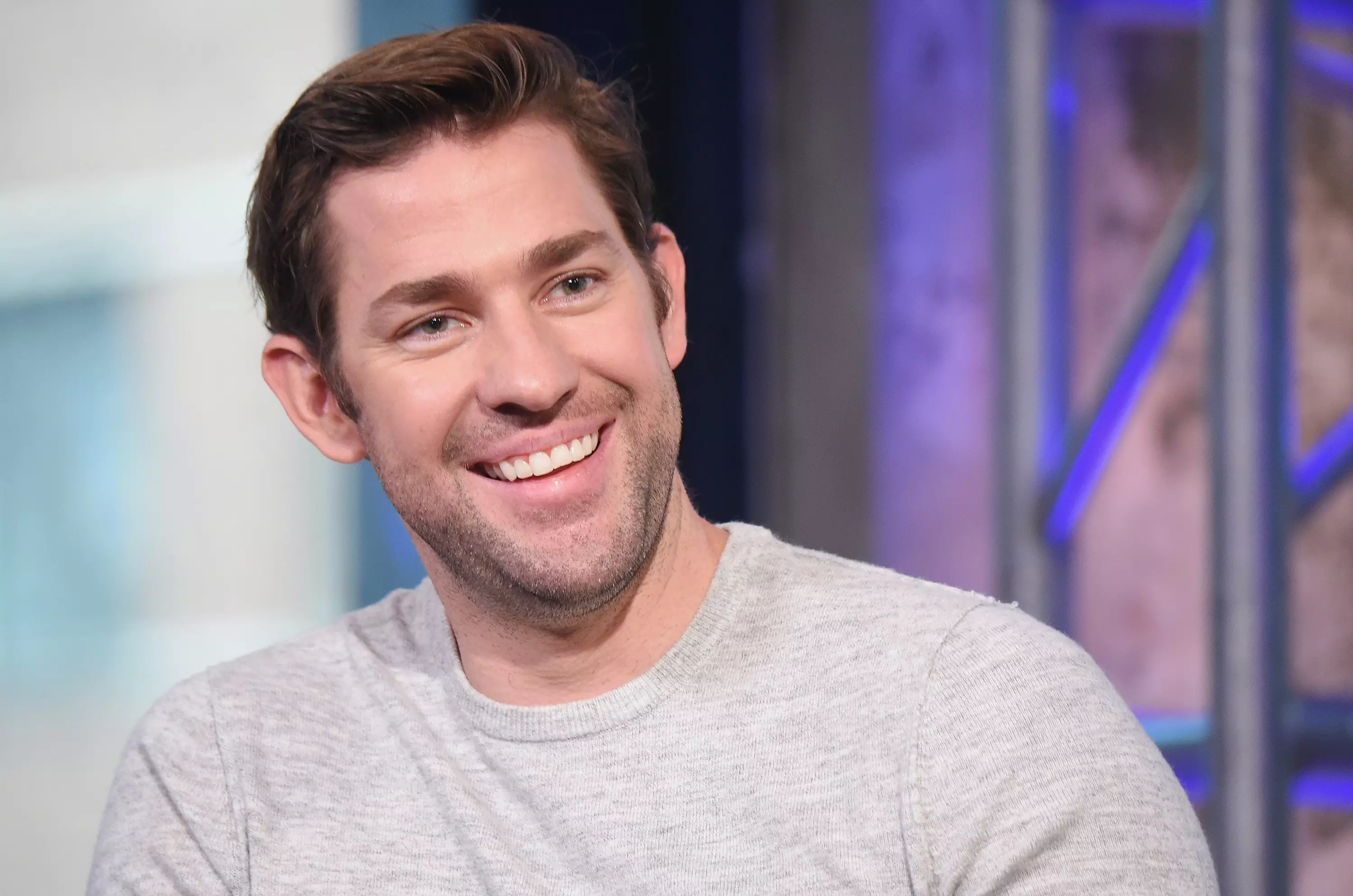 John Krasinski deilir því hvers vegna börnin hans trúa loksins að hann sé leikari og