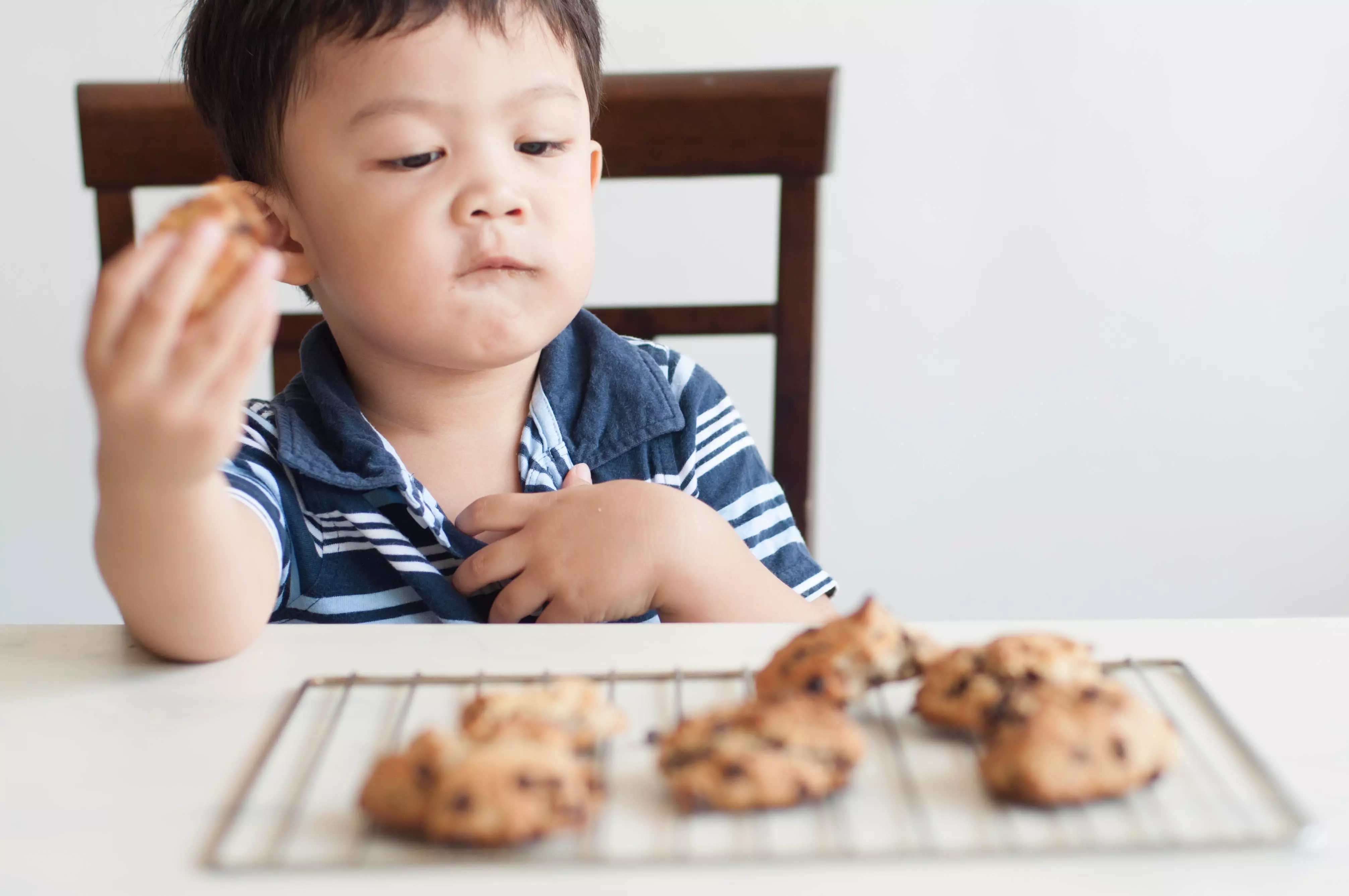 13 Cute Back-To-School Cookies na Maari Mong I-bake O Bilhin