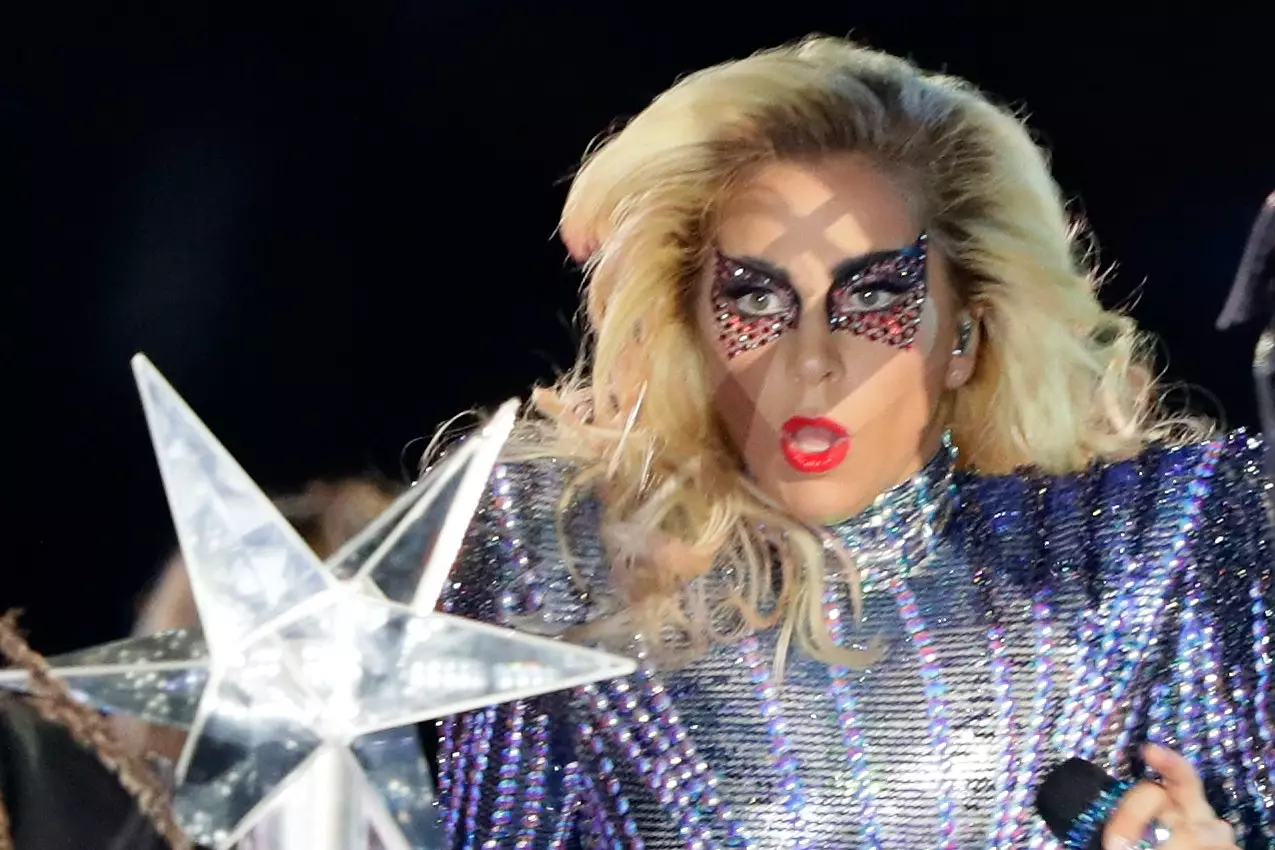Lady Gagas Super-Bowl-Mode war so very gaga