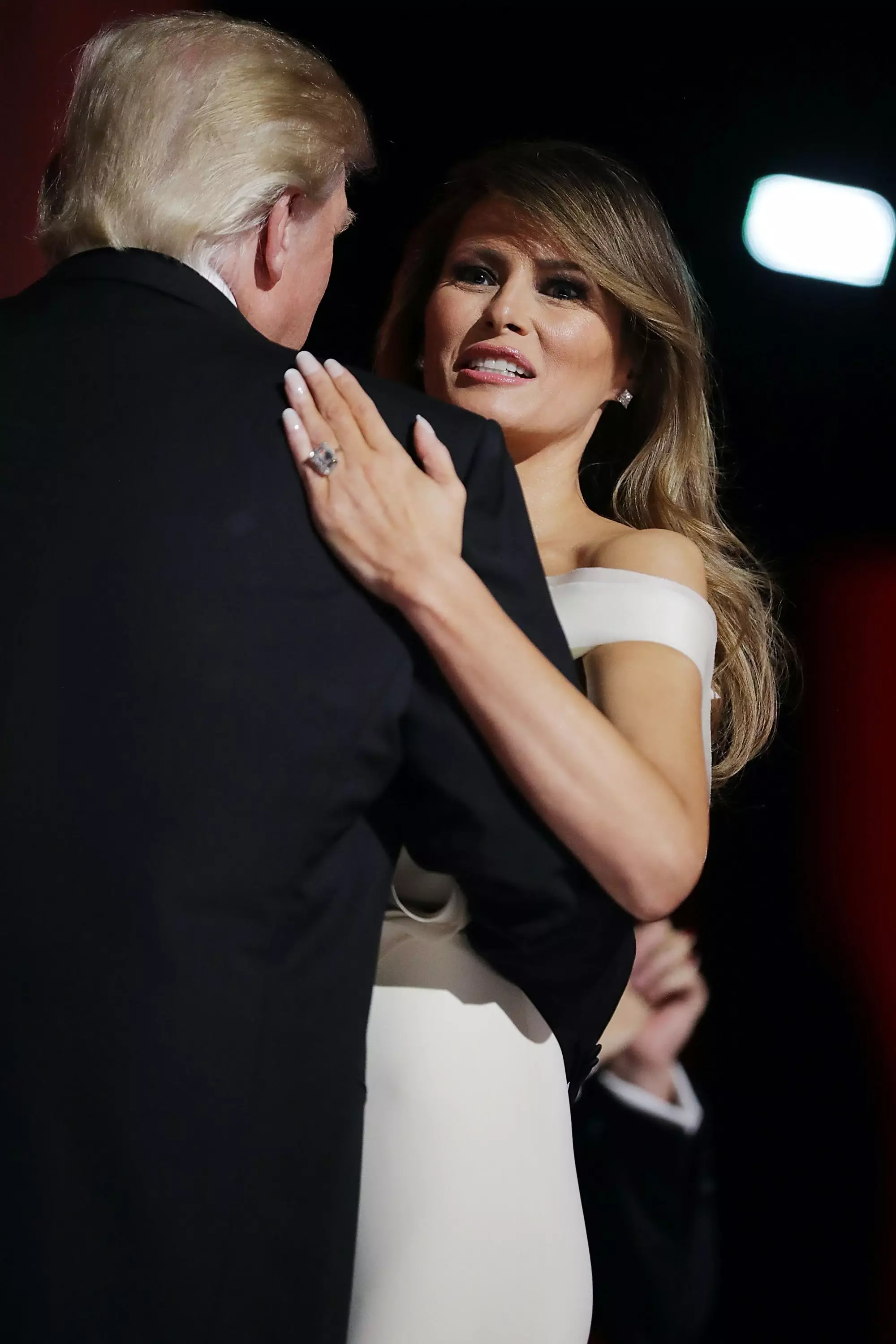 Que pense Melania Trump de l'interdiction de voyager ?