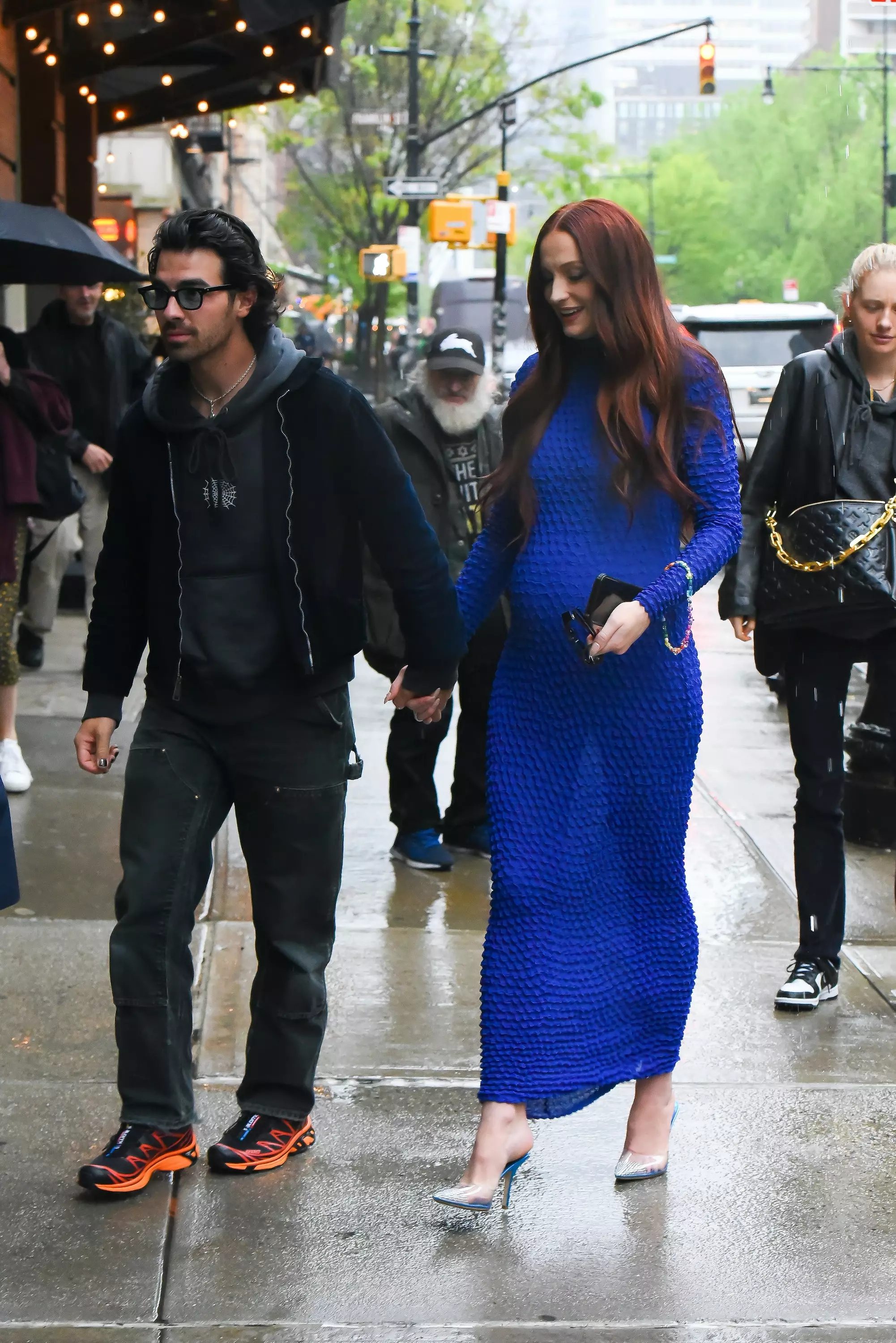 NEW YORK, NEW YORK - 06 MAI : Joe Jonas et Sophie Turner sont vus à Manhattan le 06 mai 2022 à Ne...