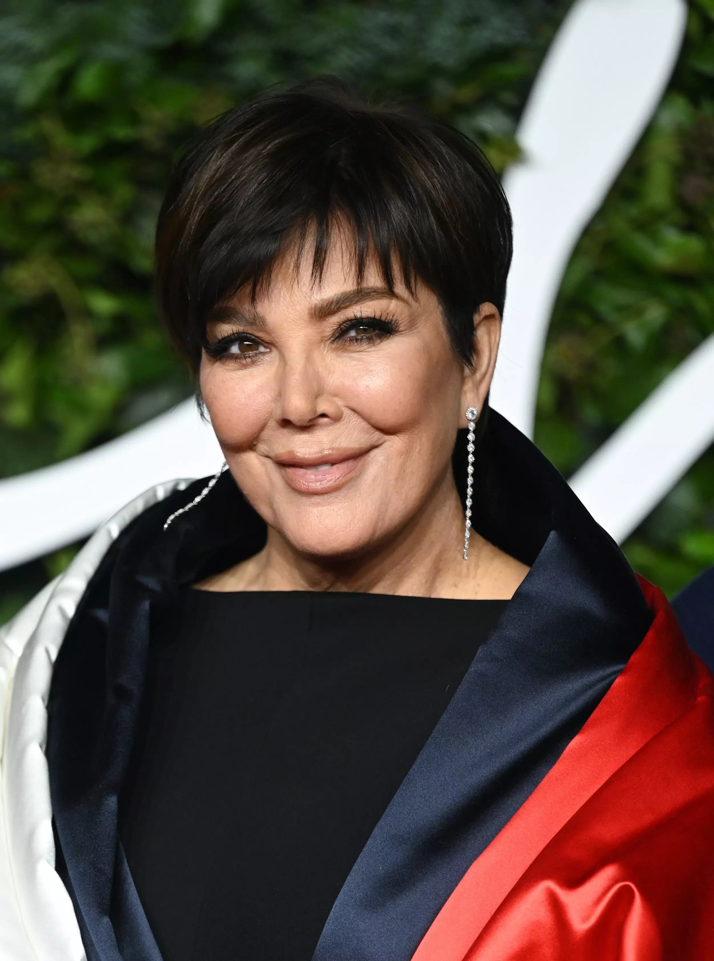 Kris Jenner-ek bere seme-alabek ezkontzaz kanpo haurrak izateagatik nola sentitzen den partekatzen du