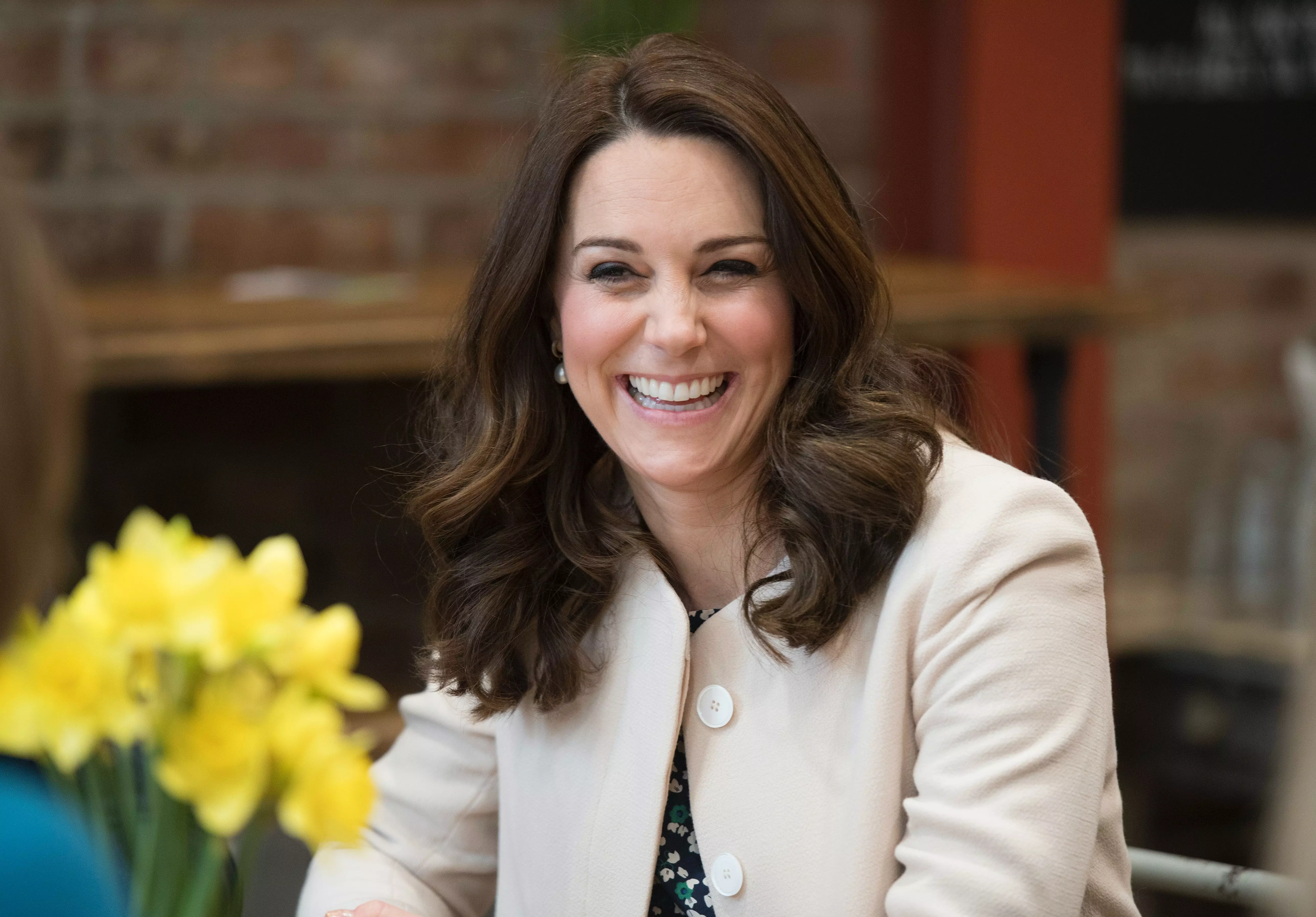 Cuirfidh an Amlíne seo de Thríú Toircheas Kate Middleton an-spraoi ort don Teacht Mór