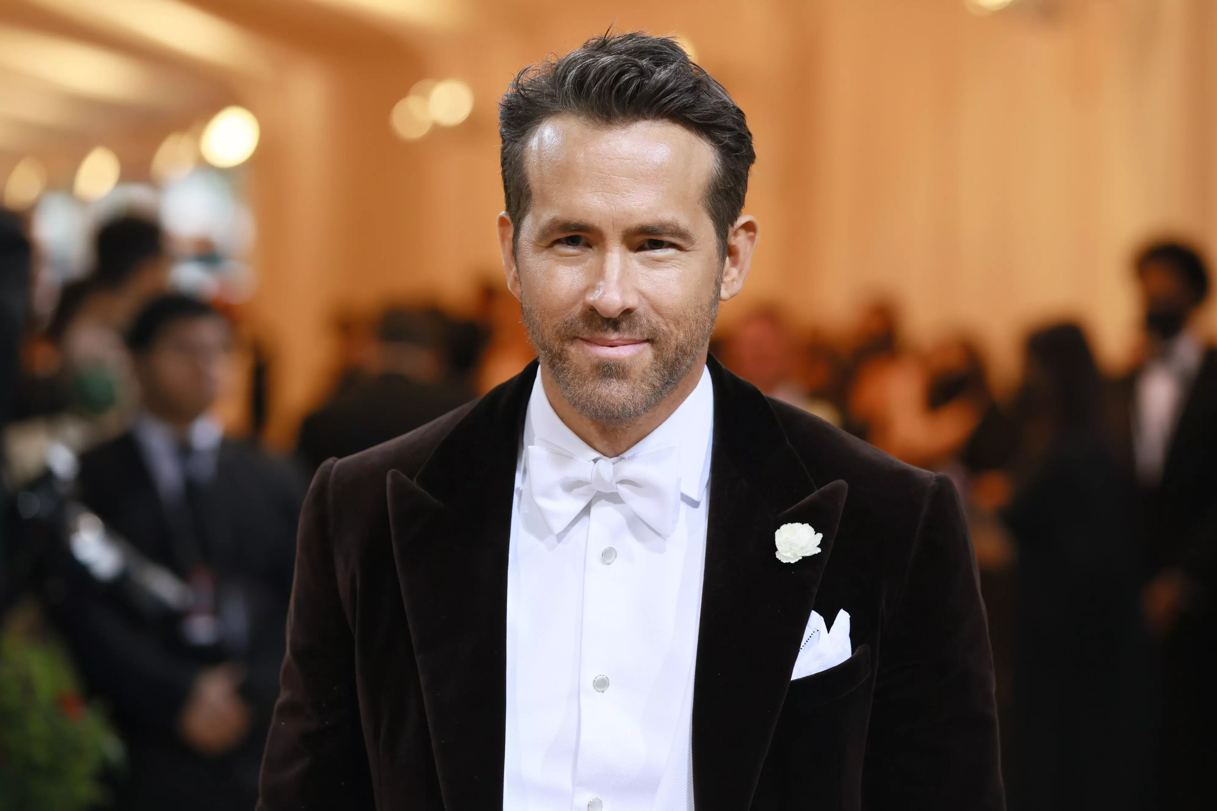 Ryan Reynolds bromea que sus hijas son así