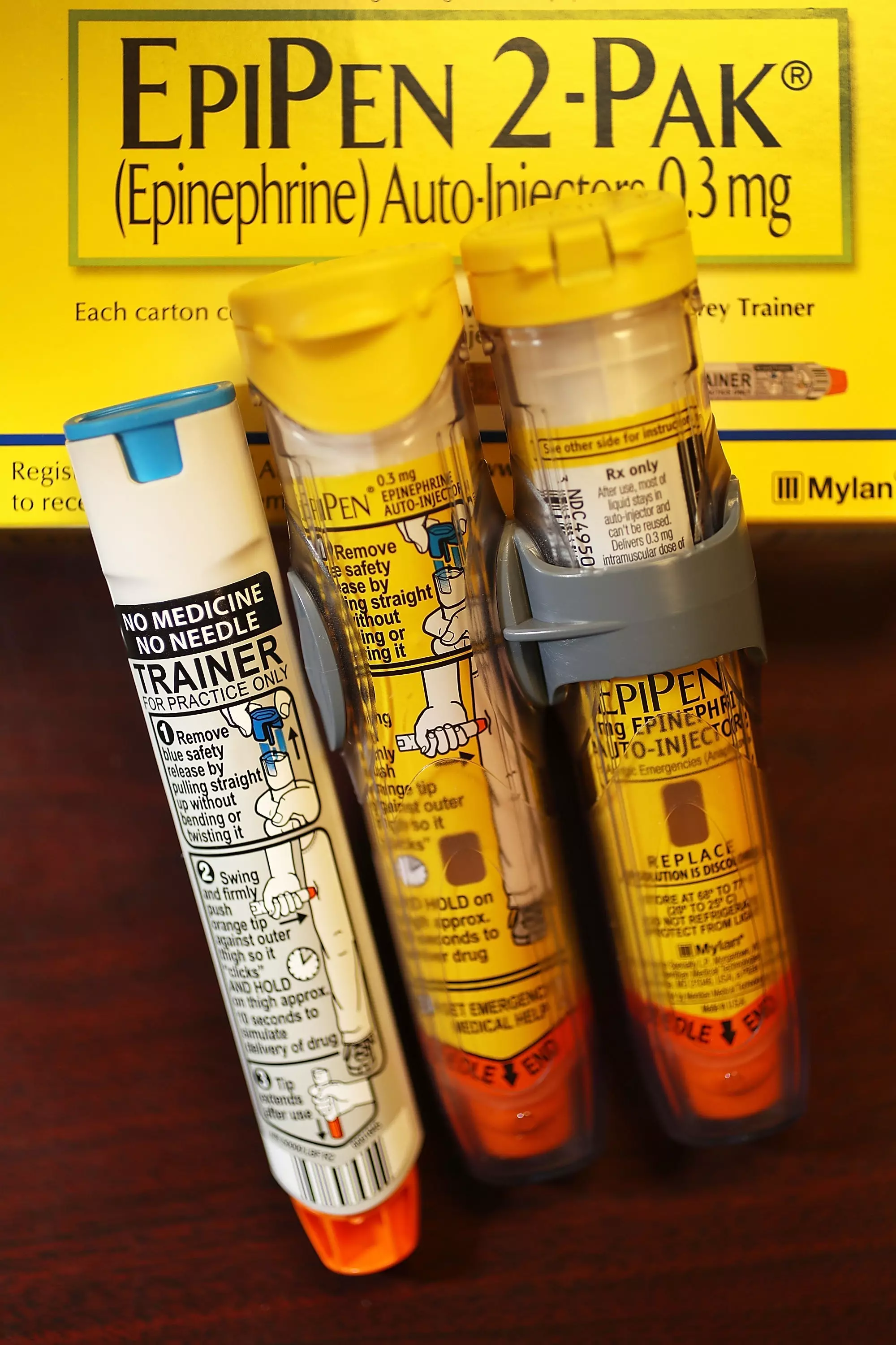 FDA ចង់ព្រមានអ្នកអំពីបញ្ហា EpiPen ដែលអាចធ្វើឱ្យកុមារប្រឈមនឹងហានិភ័យ 70533_2