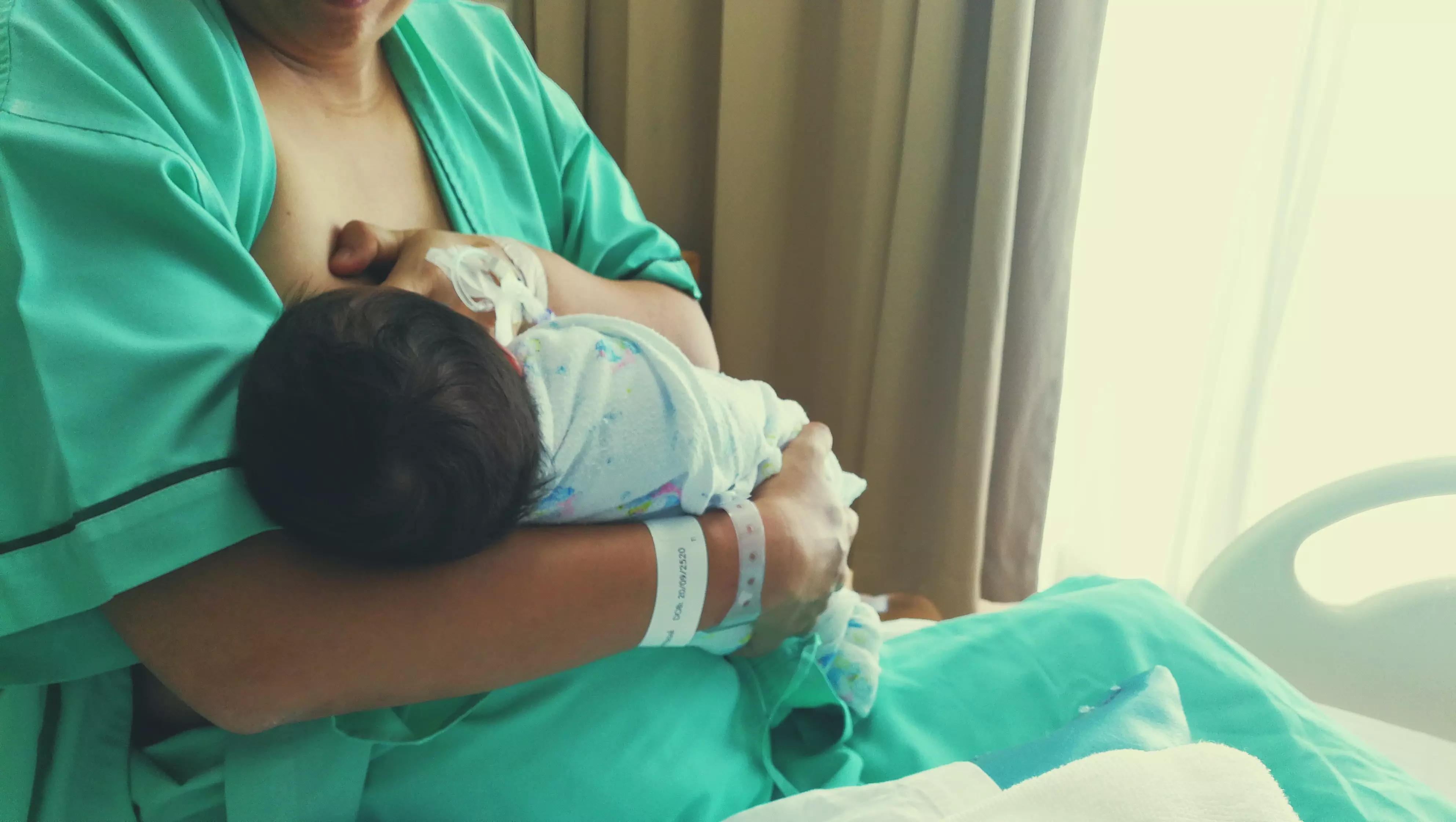 Fifun ọmọ ni NICU le ma rọrun, ṣugbọn o ṣee ṣe