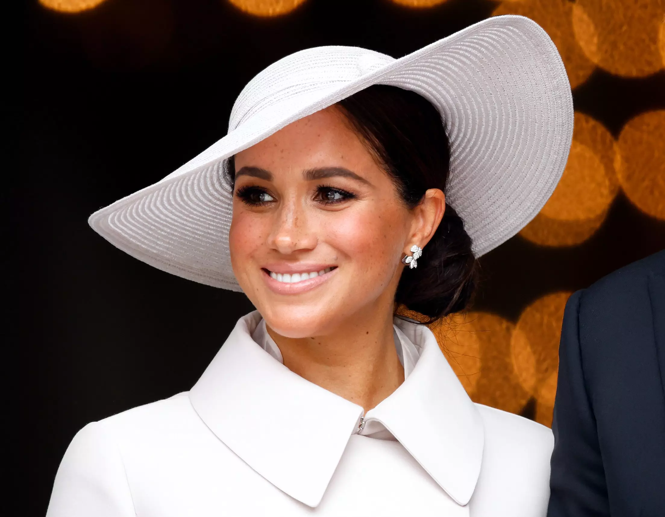 Kabeh Cara Lilibet Kaya Ibu Meghan Markle