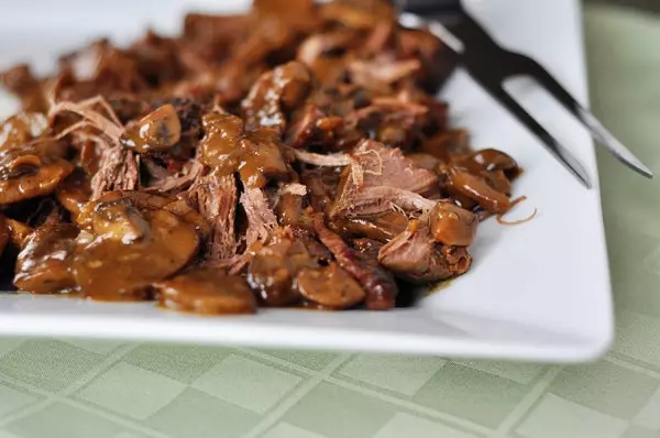 13 Brisket-Rezepte, die jedem beim Pessach gefallen werden 8397_11