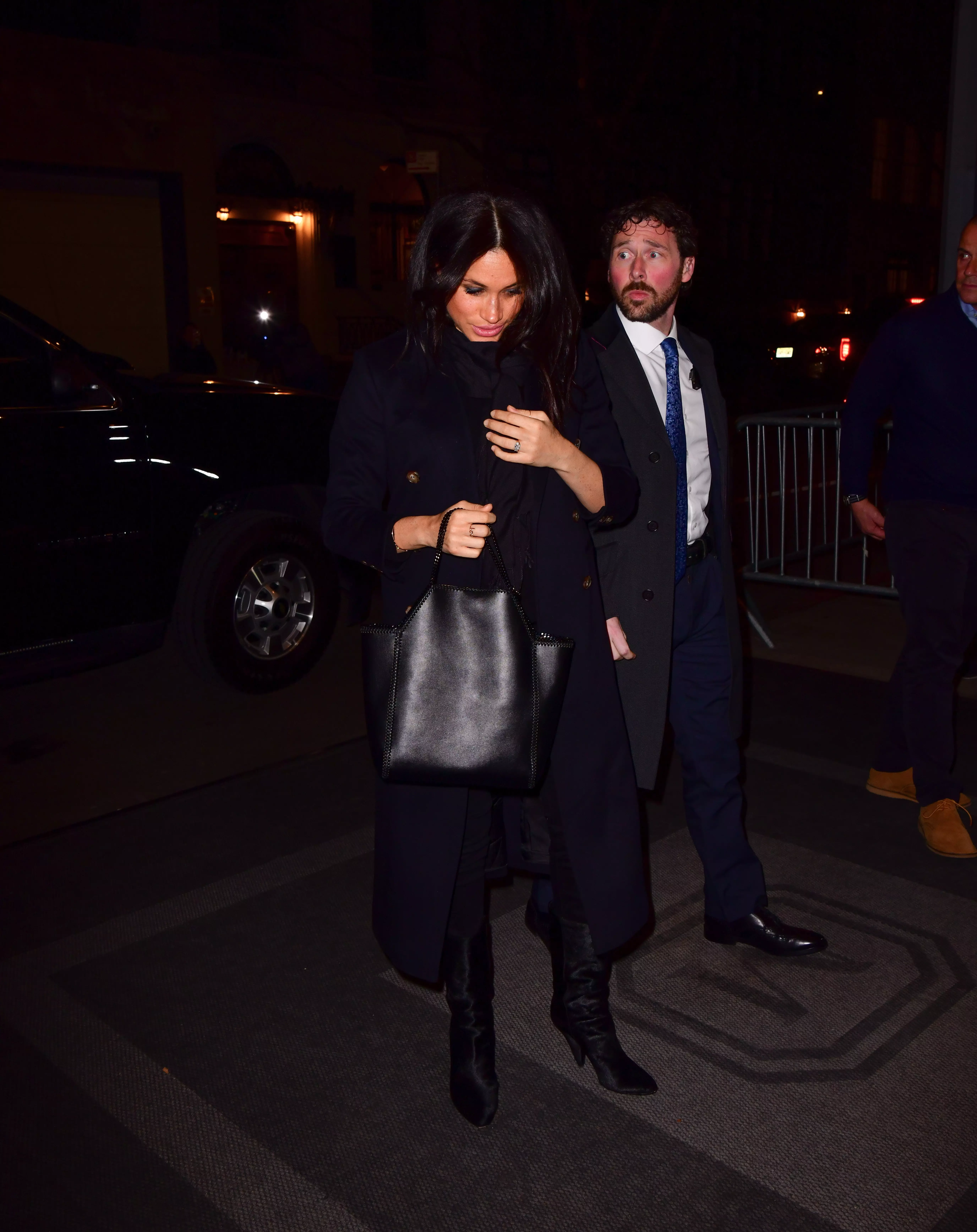 Meghan Markle trug Stiefel, um an ihrer Babyparty in New York teilzunehmen.