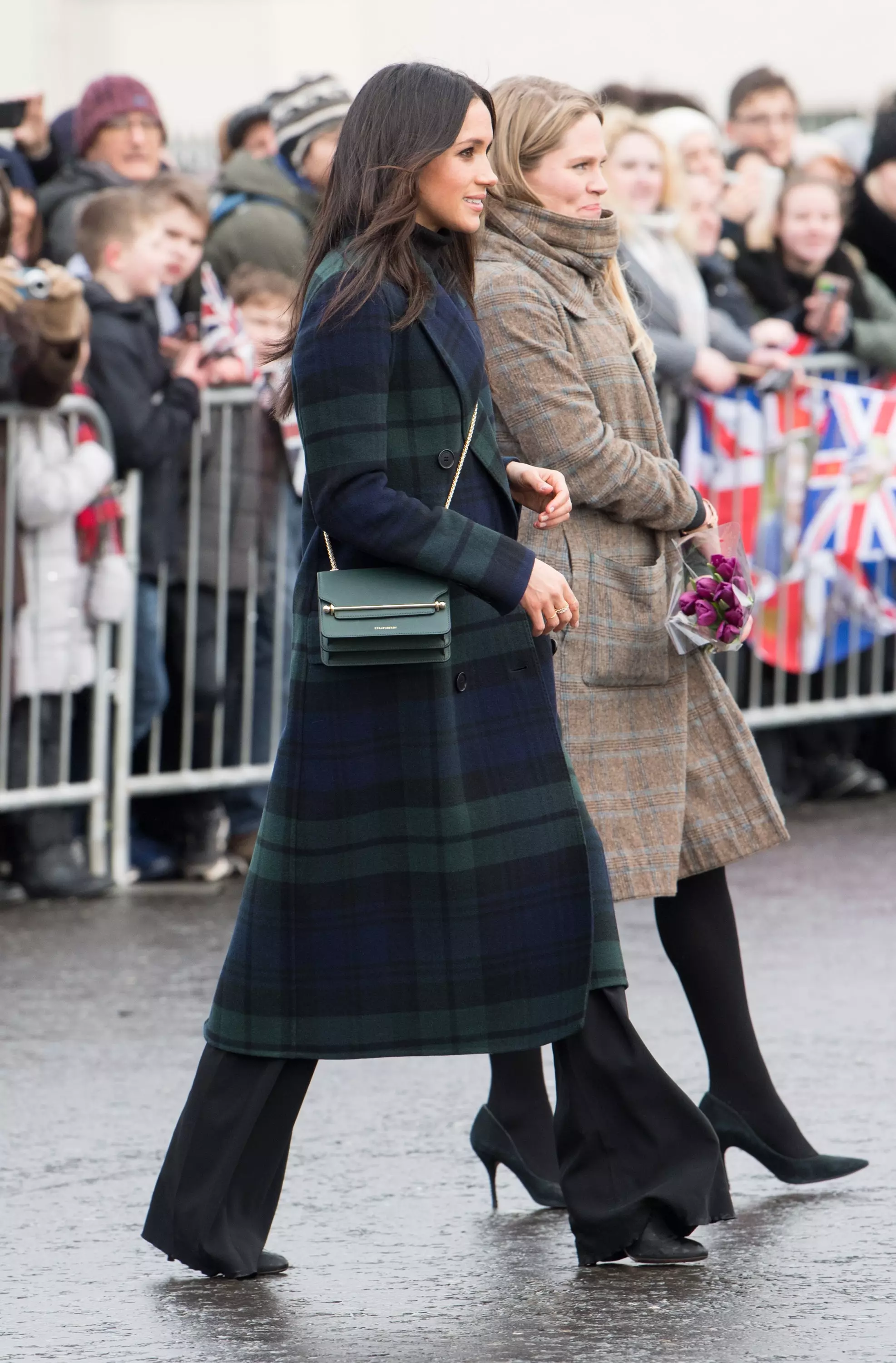 UMeghan Markle wayegqoka amabhuzu eScotland.