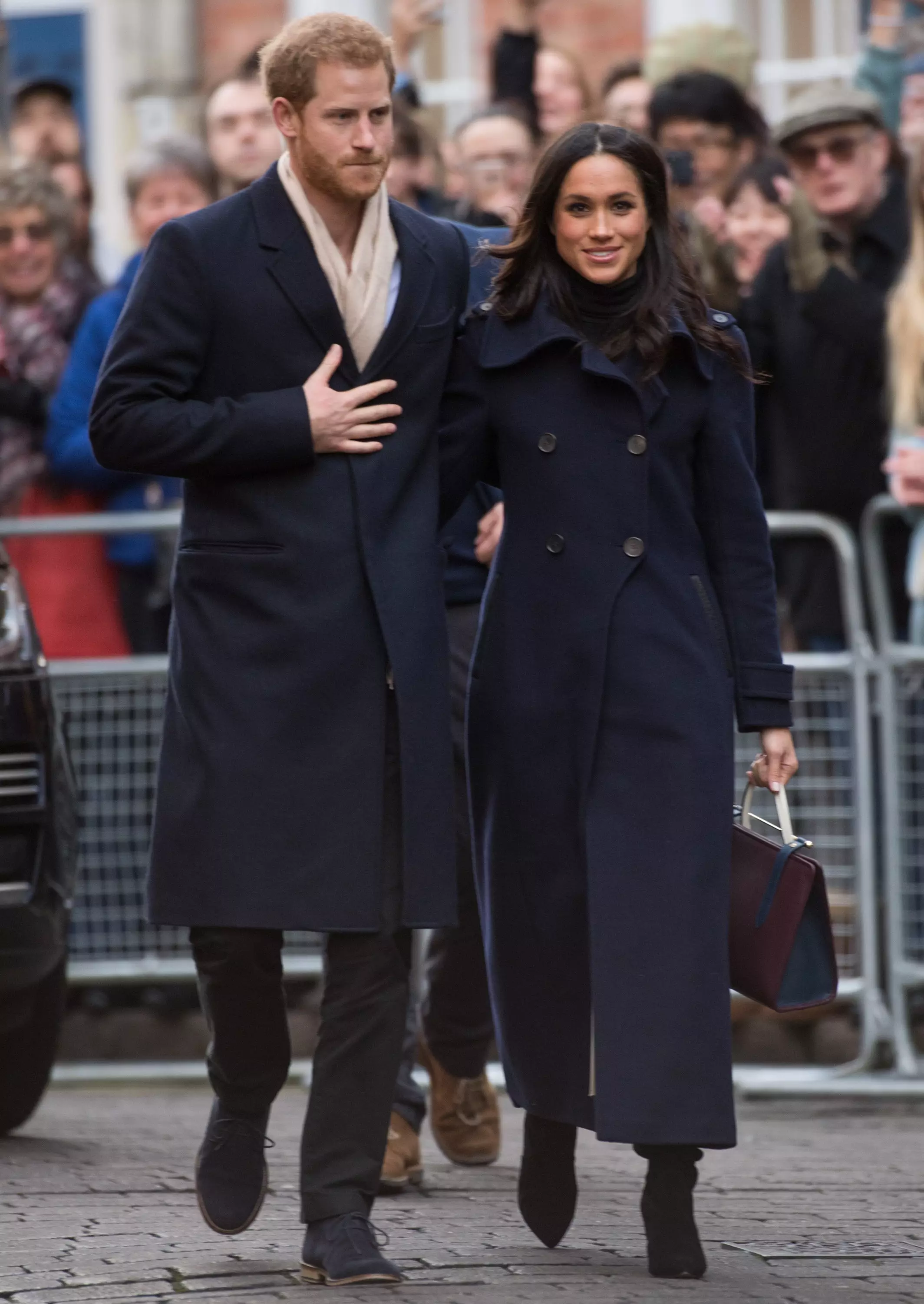 UMeghan Markle wayegqoke ukubukeka kwe-monochromatic.