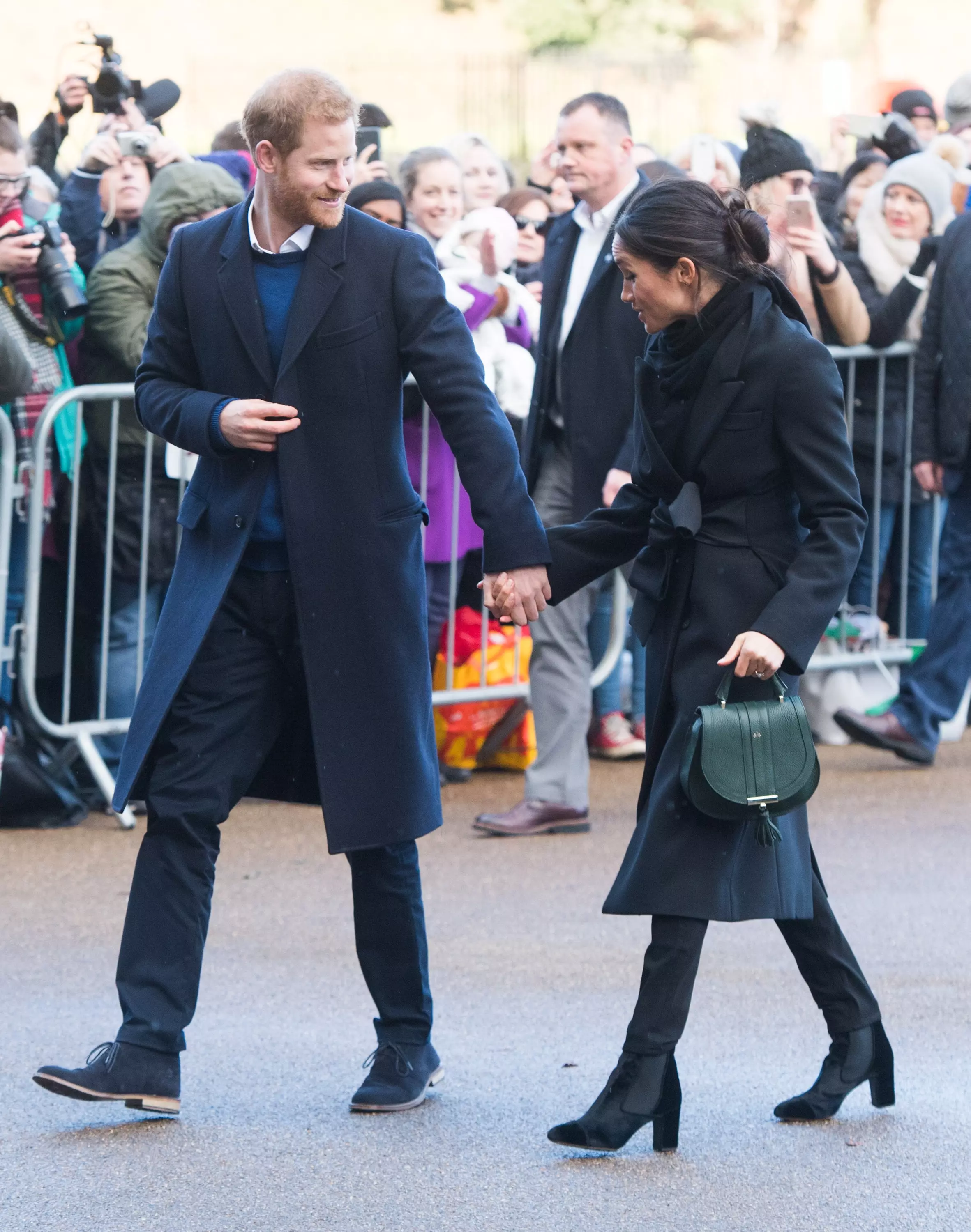 Meghan Markle trug in Wales Stiefel.