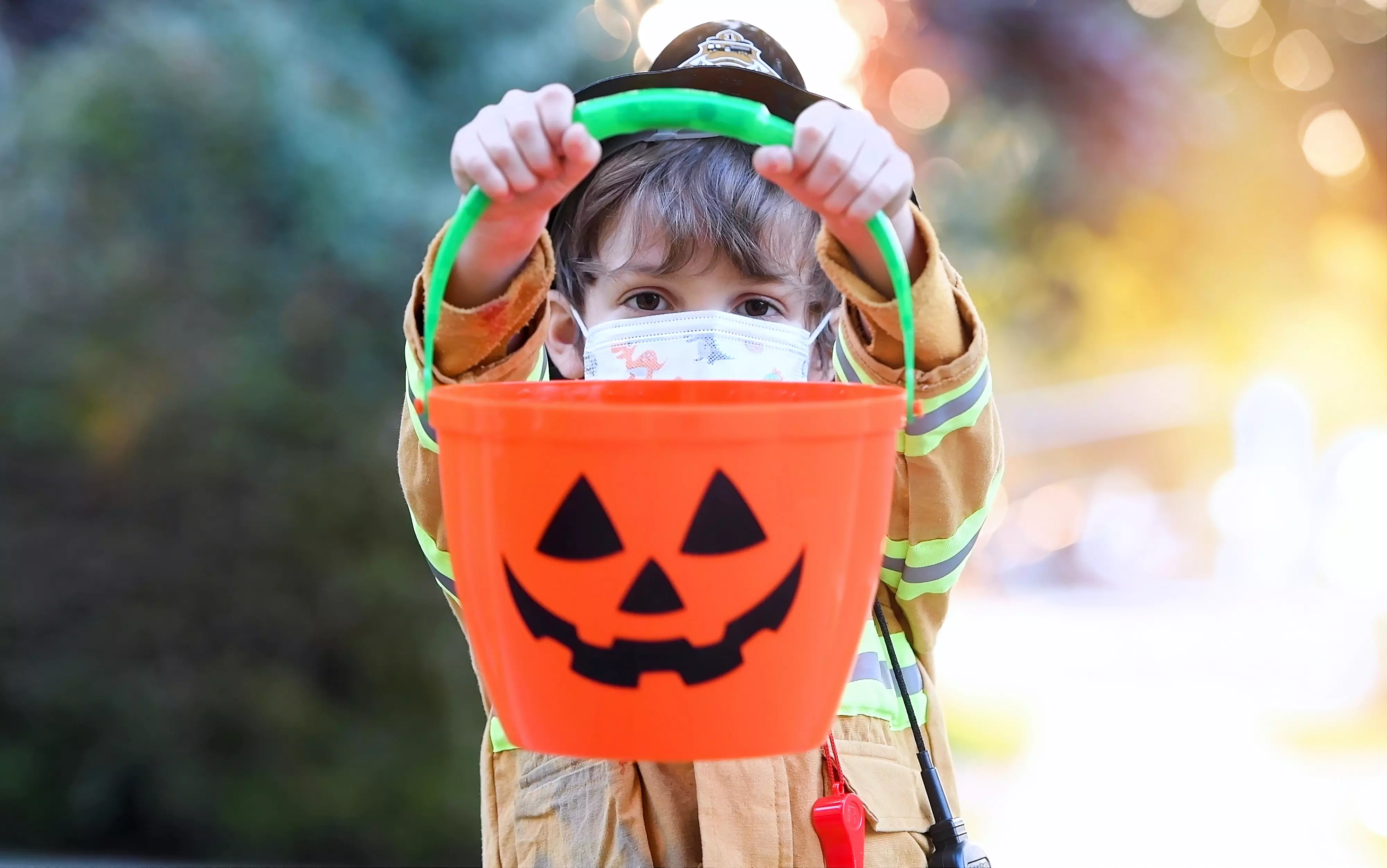 Γιατί πρέπει να σταματήσουμε να λέμε ότι το Halloween ακυρώθηκε φέτος 85933_2