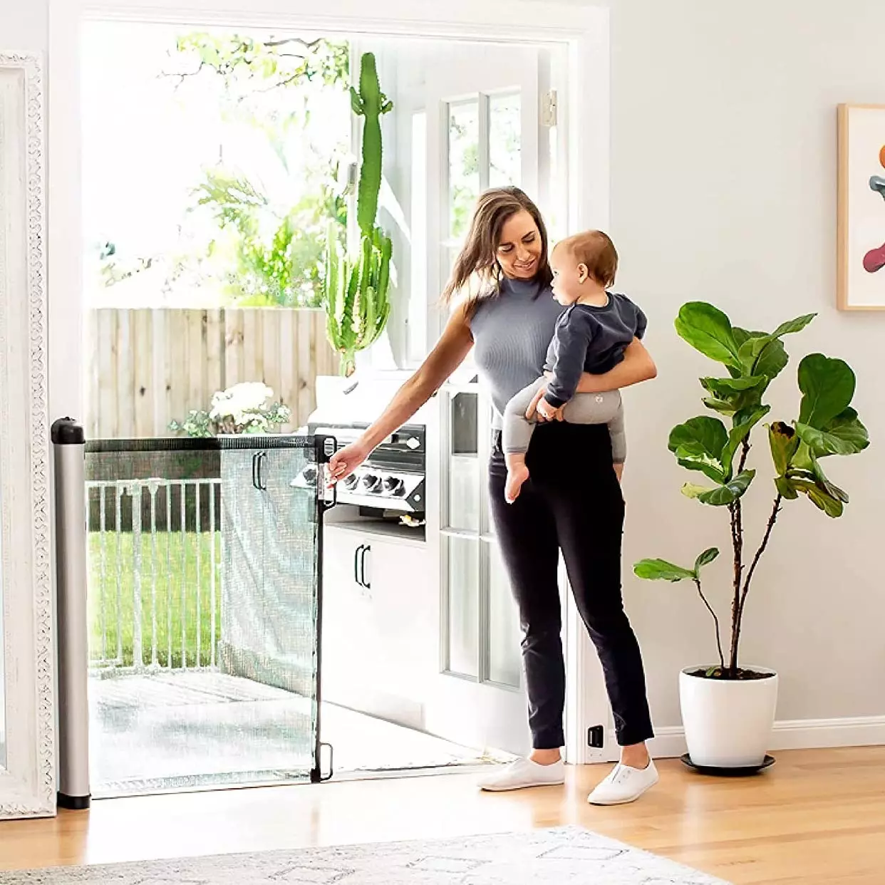 Perma Indoor / Outdoor Retractable Baby Gate