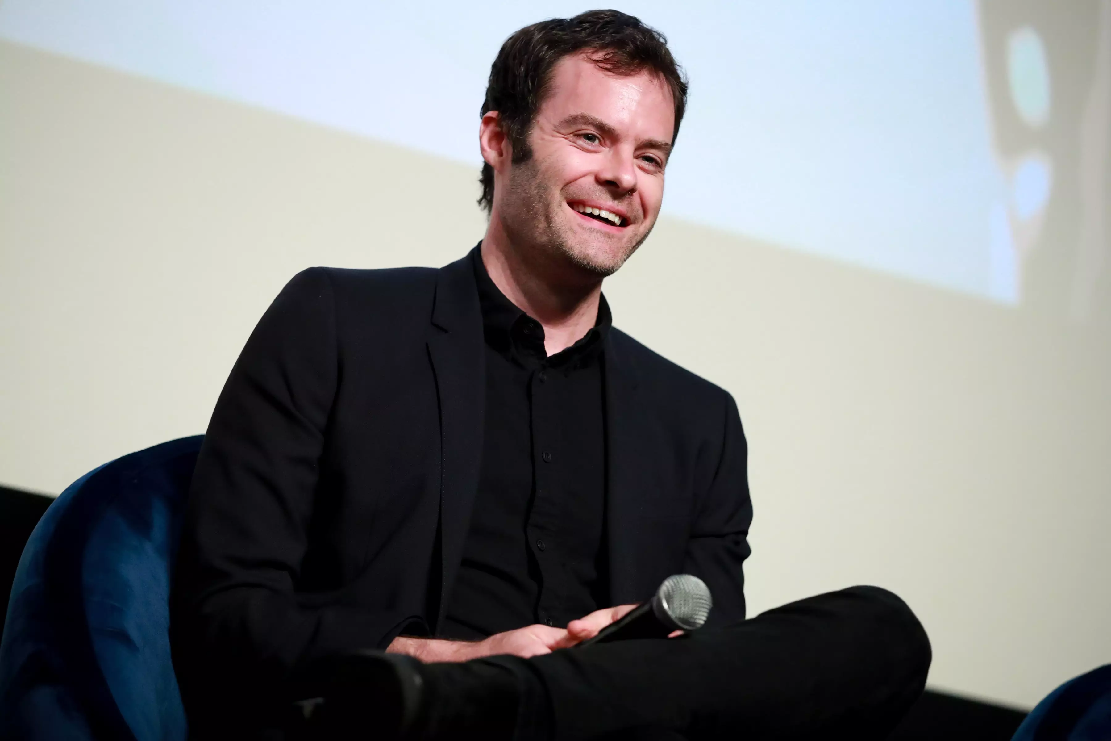 Bill Hader กล่าวว่าเขารักษาชีวิตการออกเดทไว้เป็นส่วนตัวเพื่อปกป้องลูกทั้งสามของเขา